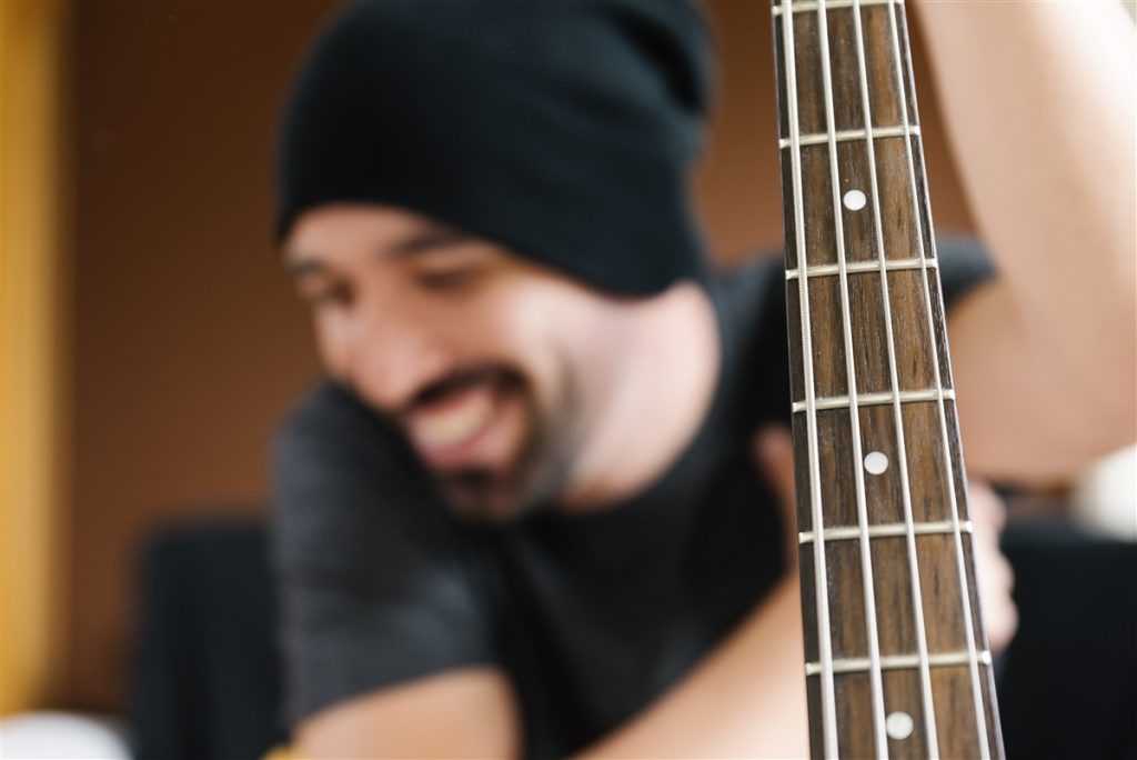 Connaître les noms des cordes de la guitare : Astuces pratiques